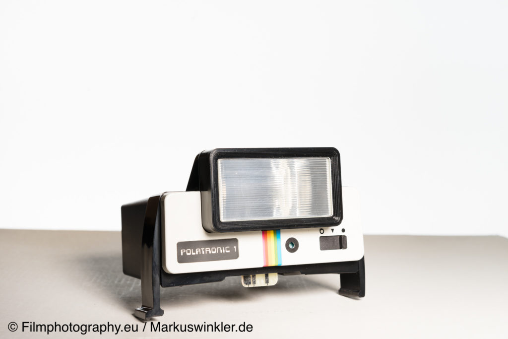 Polaroid 1000 - Learn more about the instant camera and films