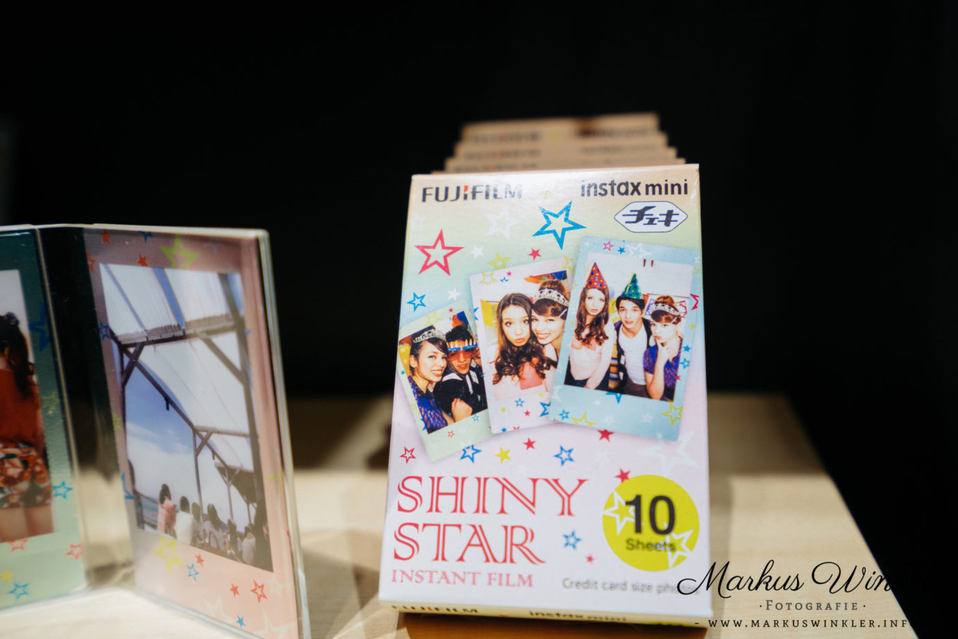Fujifilm Instax Mini Shiny Star | Guide for the film