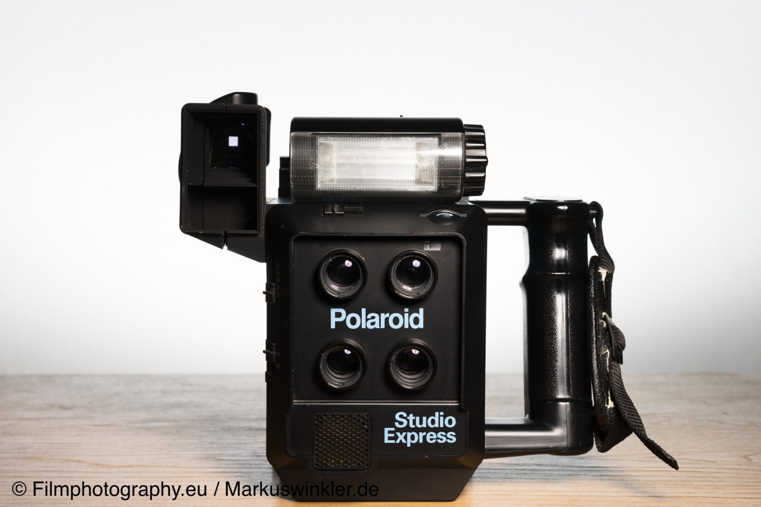 Polaroid Studio Express - Passport camera for instant films