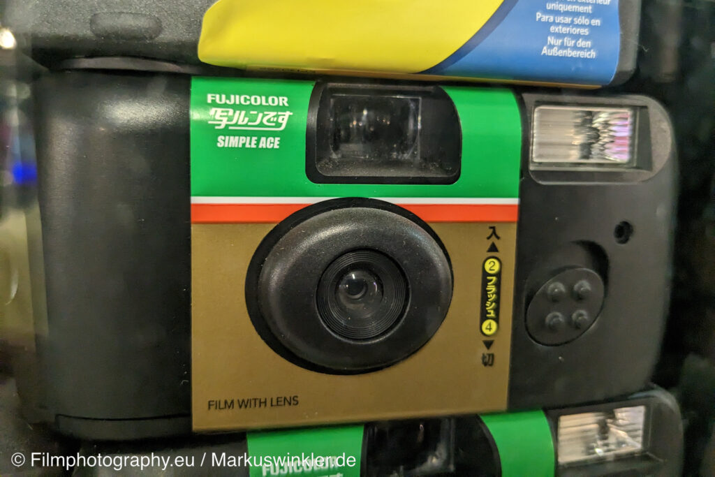 Fujifilm Fotorama 90 ACE | Guide for the instant camera