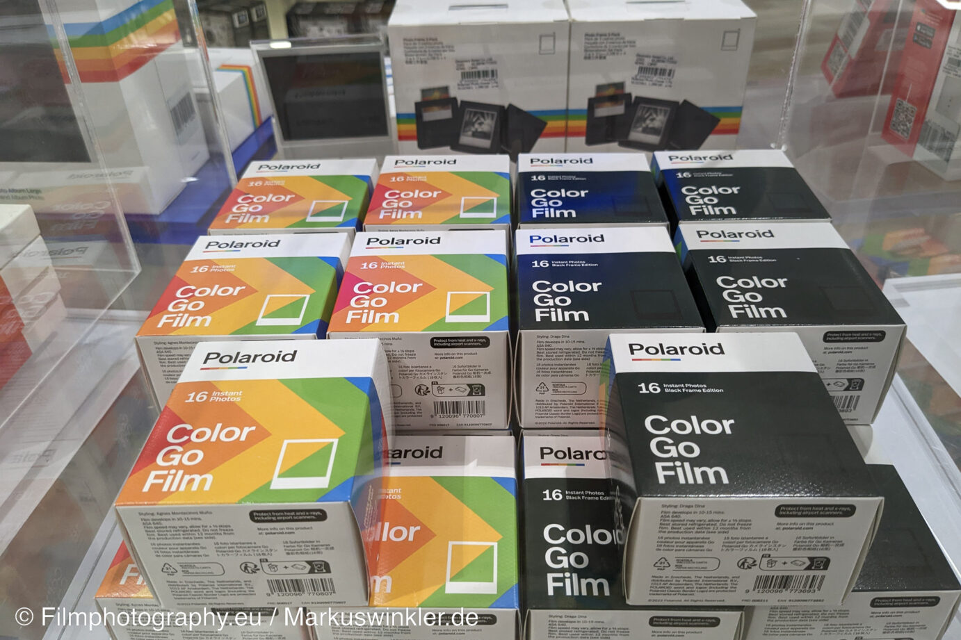 Polaroid Go Instant Camera - Features and films