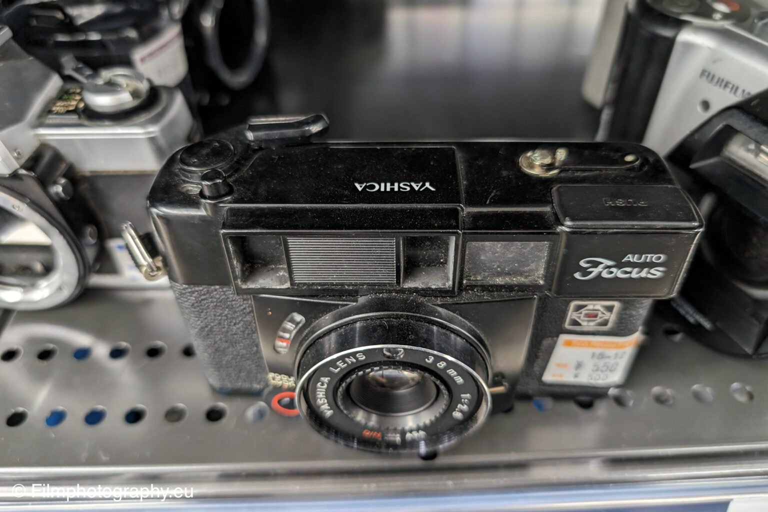 Yashica Auto Focus - Functions, batteries & films